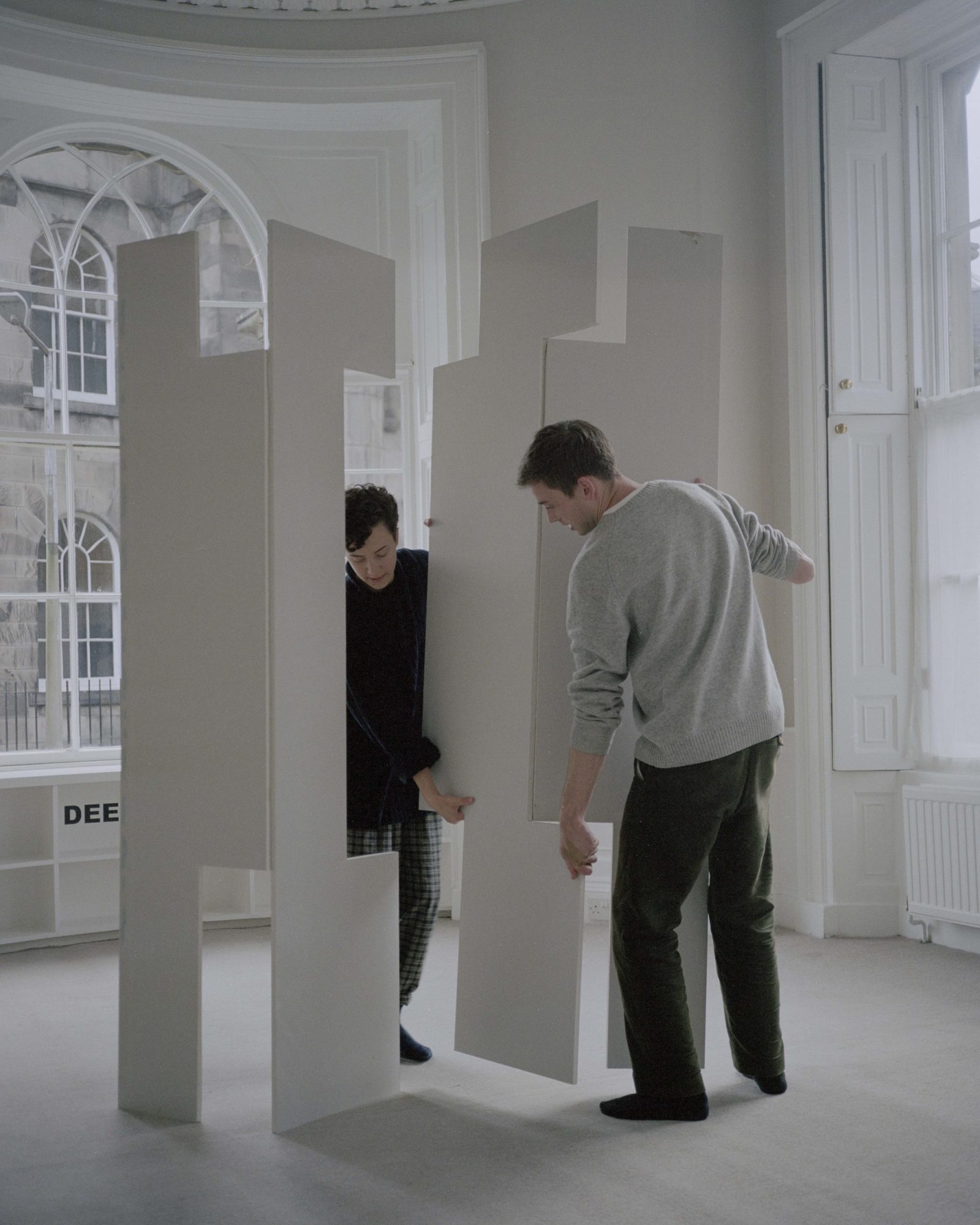 Hinged (Gray) – Sculpture Placement Group